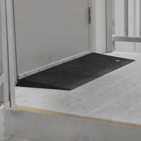 EZ-ACCESS TRANSITIONS Angled Entry Mat